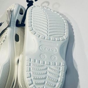 CROCS | Shoes | White Disney Crocs With Mickey Mouse Logo | Poshmark